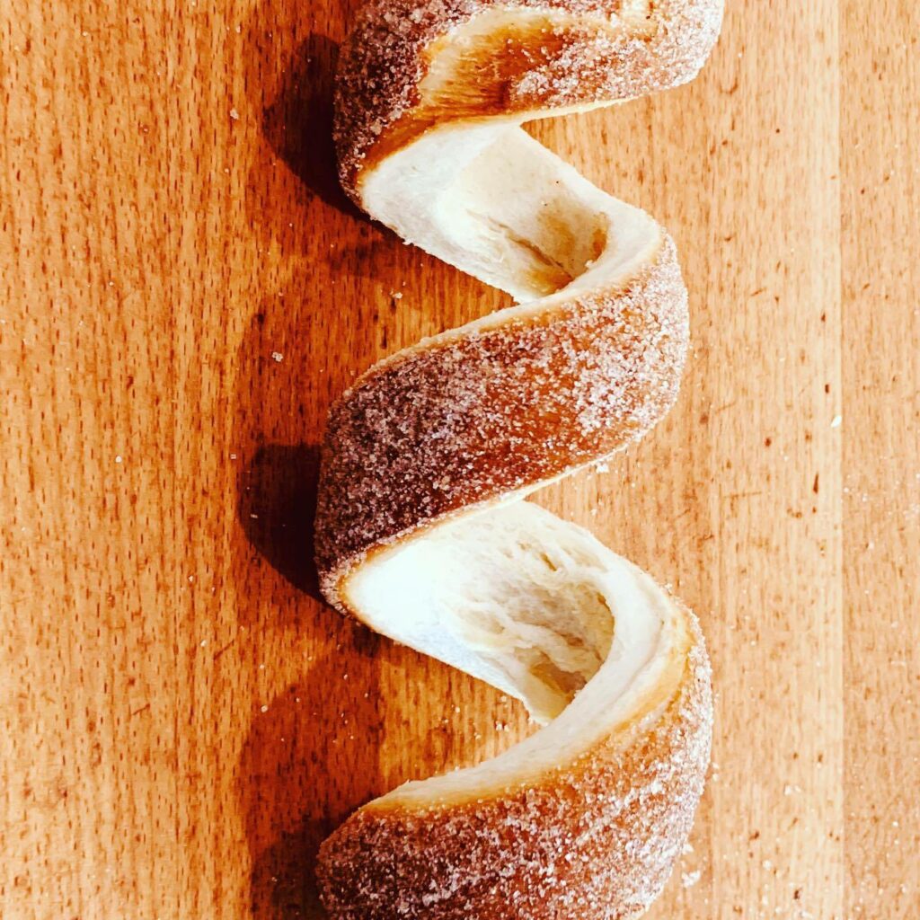 Trdelník or chimney cake, a Prague cake that isn’t Czech at all (but ...